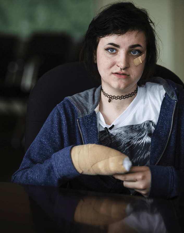 The Crash: 16-Year-Old Autumn Veatch Survives in the Cascades After Her ...