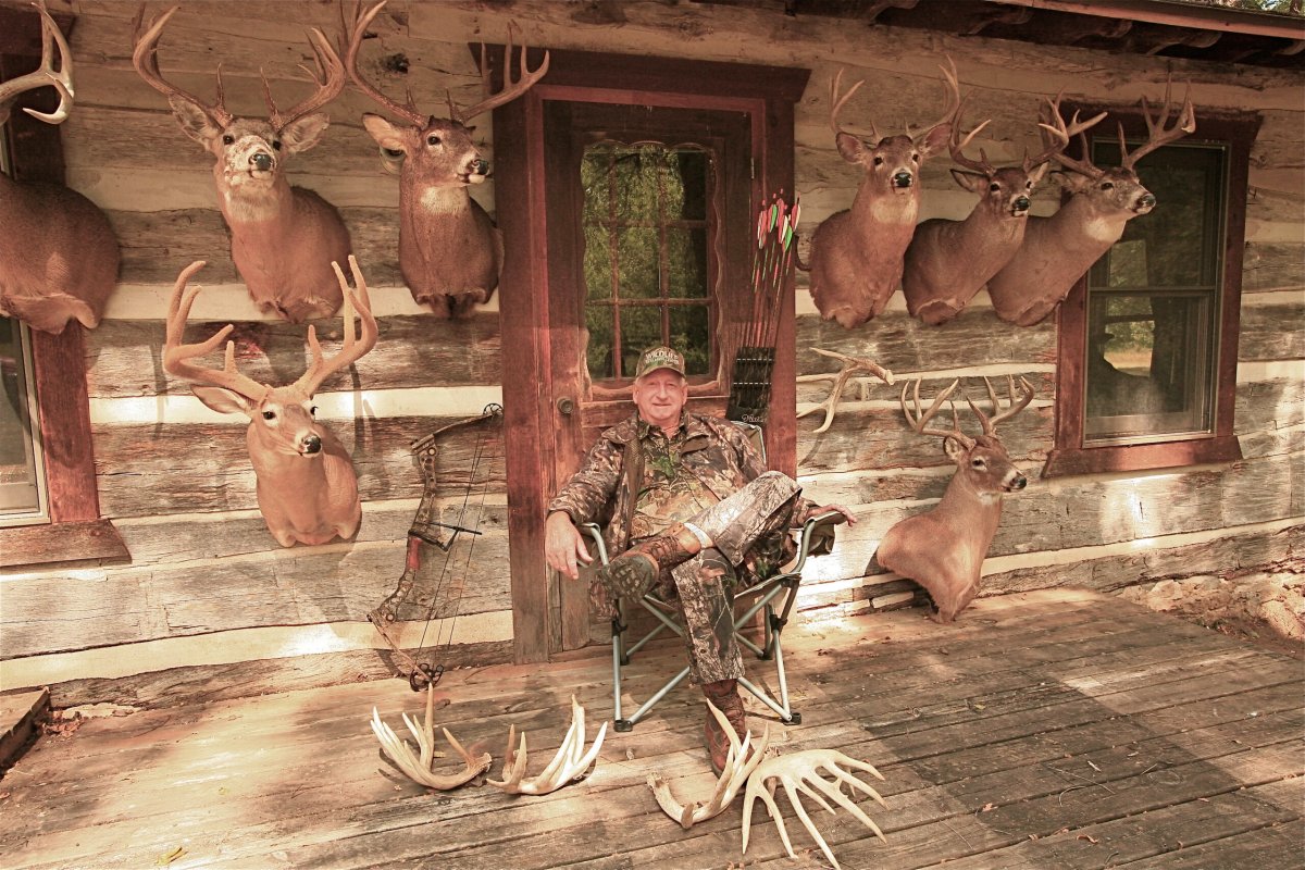 Whitetail Deer: 5 Ground Rules for Ground-Hunting Bucks