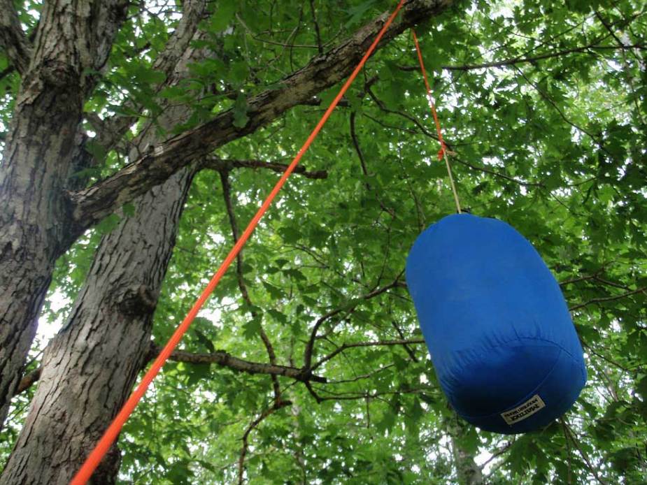 10 Ways to Use Paracord in a Survival Situation