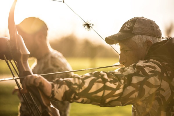 How To Shoot A Traditional Bow The Basics Of Trad Archery