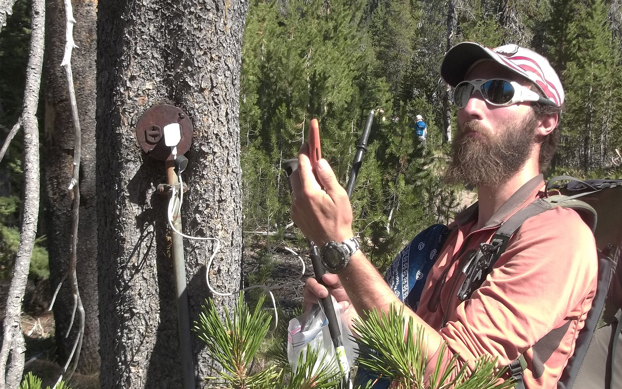 Best Personal Locator Beacon & Satellite Messengers | Outdoor Life