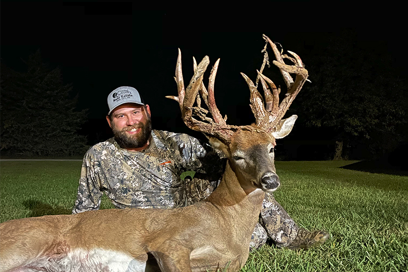 Bowhunter and Outfitter Takes a 200-Inch Kansas Buck | Outdoor Life