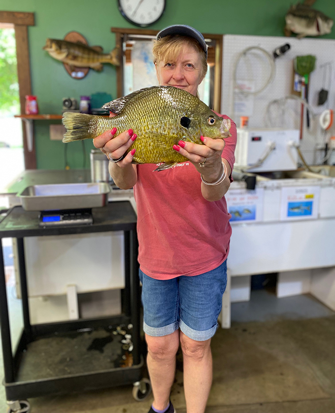 Georgia Angler Sets Lake Record with a Giant Shellcracker | Outdoor Life