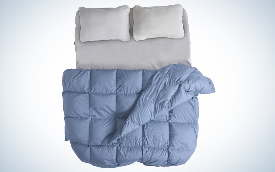 Best Camping Blankets of 2025 | Outdoor Life