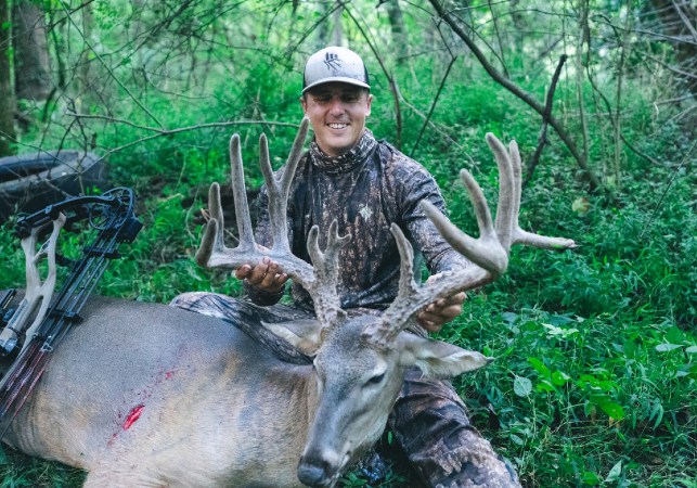 16-Point Buck Still in Velvet Could Be an Alabama Record | Outdoor Life