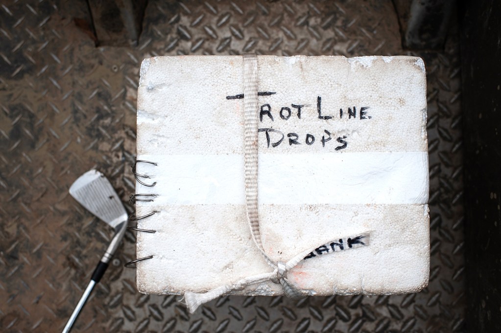 24 Fascinating Photos of Catfish Trotlining, a Dying Art in the South