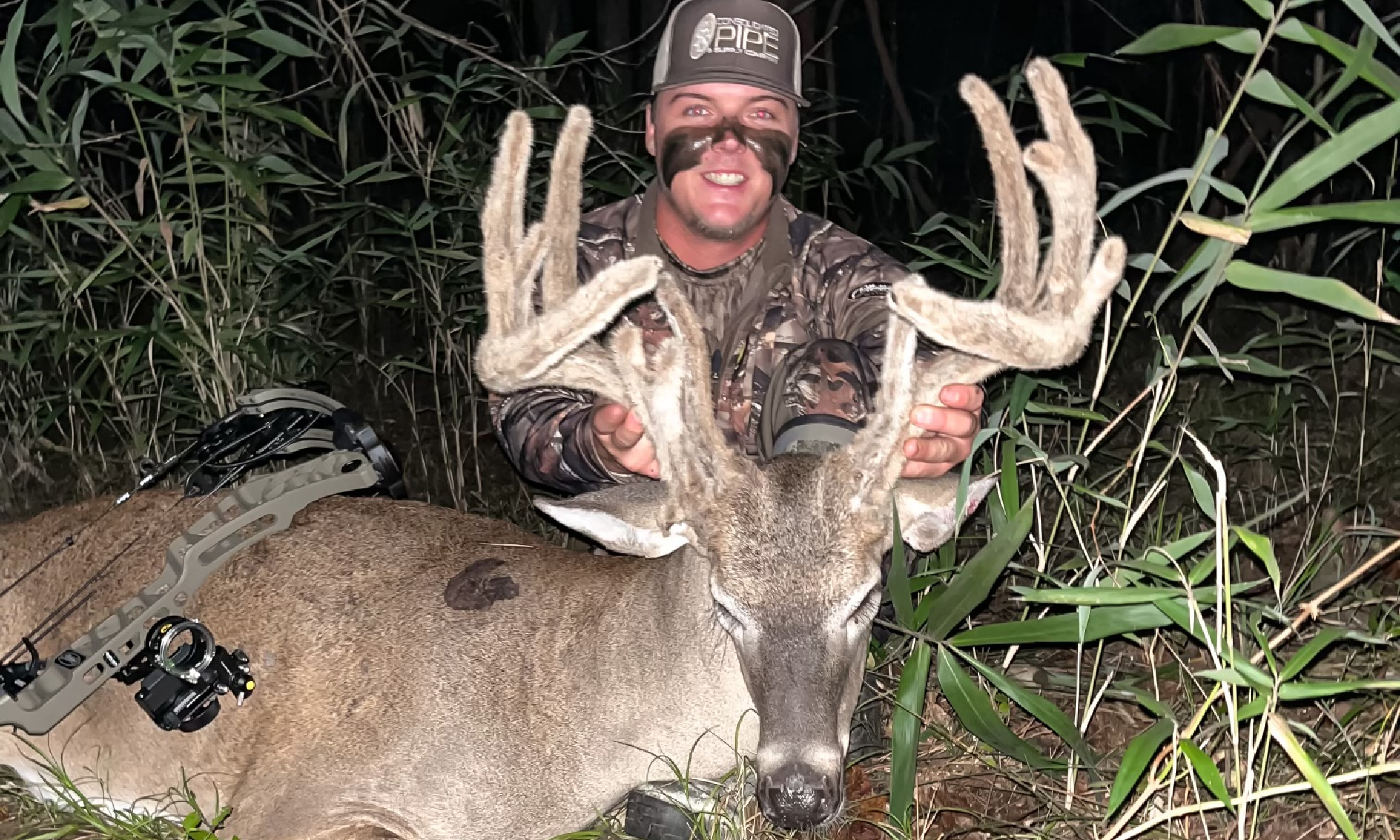 16-Point Buck Still in Velvet Could Be an Alabama Record | Outdoor Life