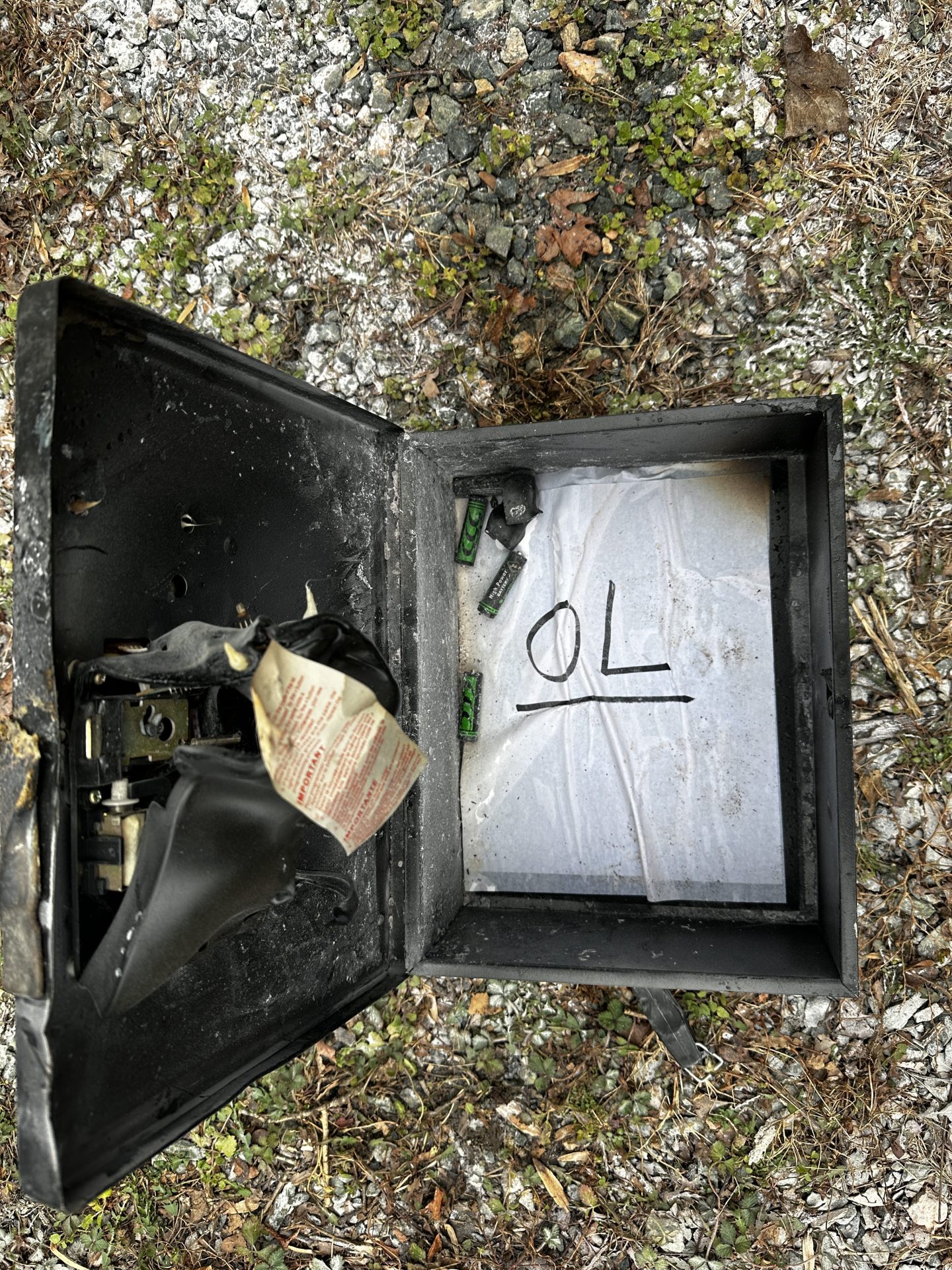 Buying a Gun Safe? Read This Advice from a Professional Safecracker ...