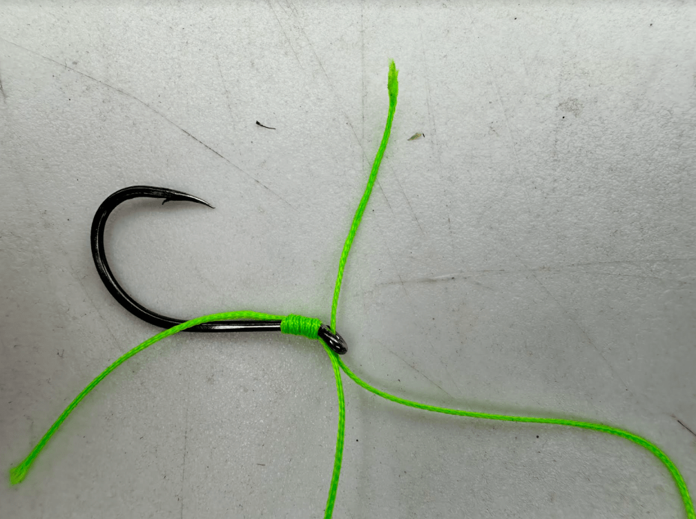 How to Tie a Snell Knot: Step-By-Step Guide With Photos and Video ...