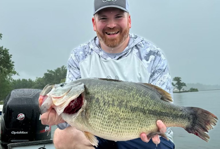'I Knew Right Away It Was a Big, Big Fish.' Tourney Angler's Huge ...