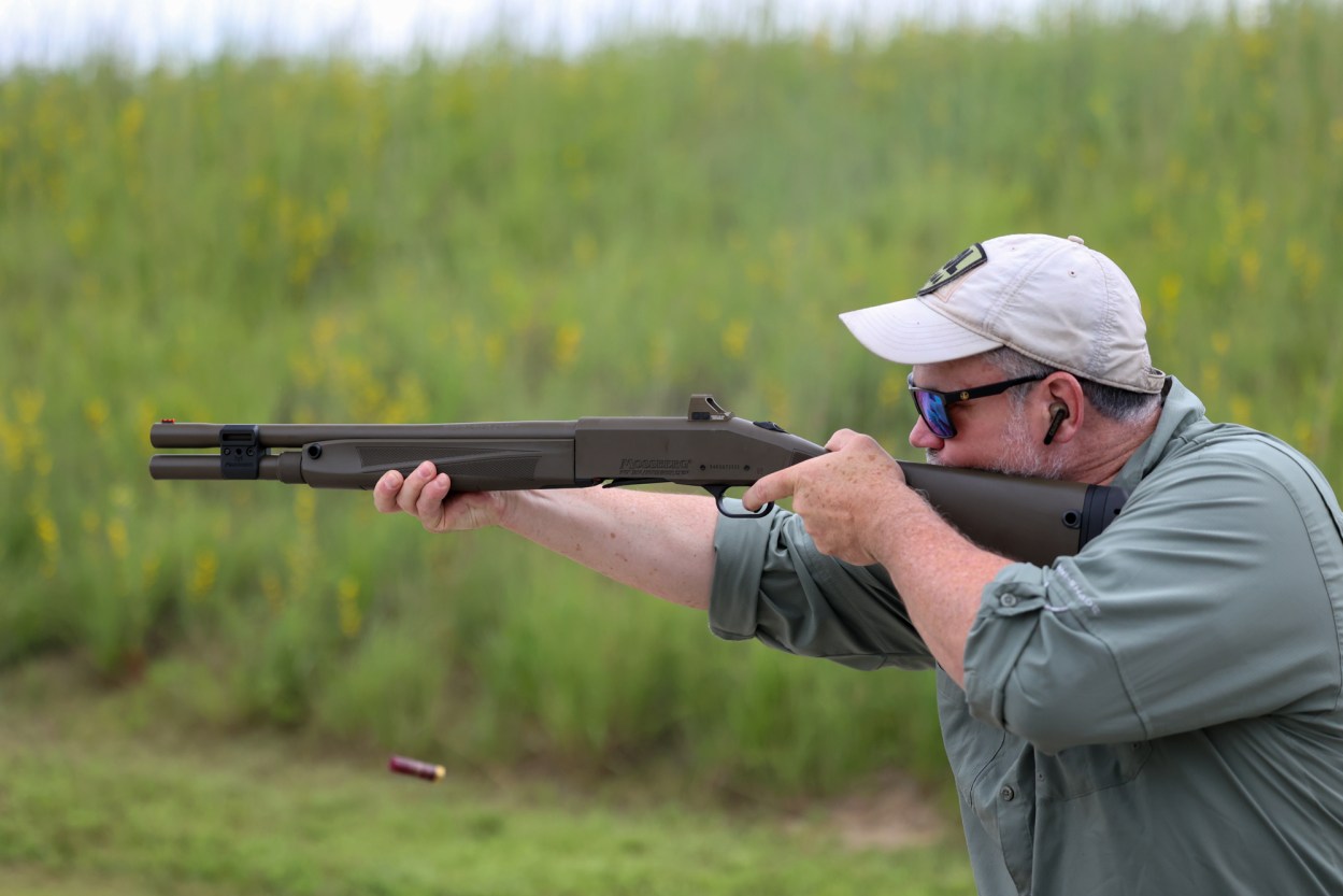 5 Best Budget-Friendly Semi-Auto Shotguns for a Grand (or Less)