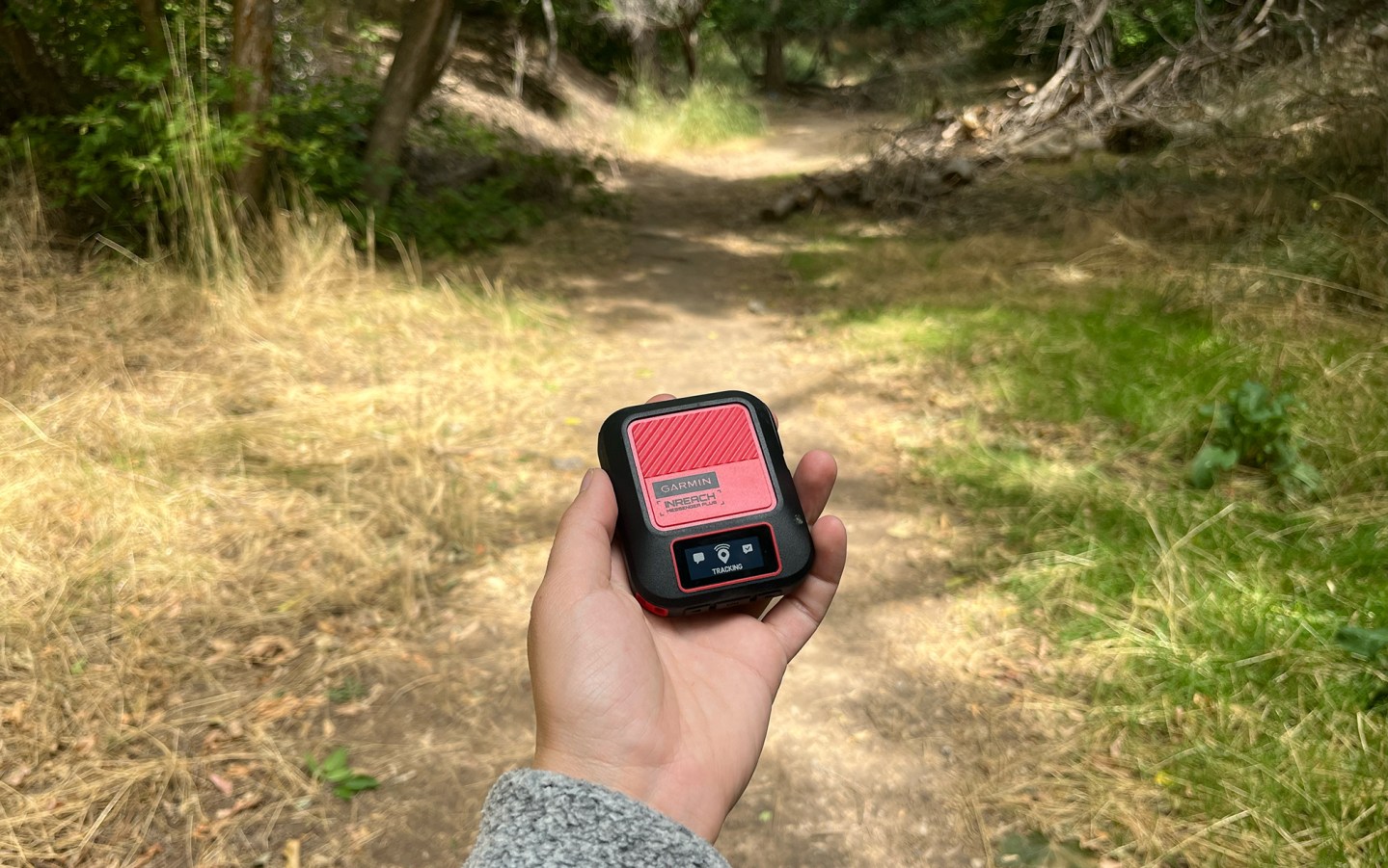 Garmin inReach Messenger Plus Sends Photos, Voice Memos, and Group ...