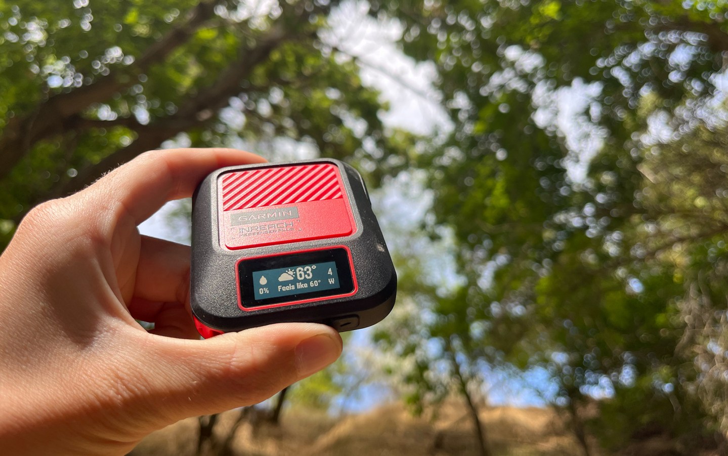 Garmin inReach Messenger Plus Sends Photos, Voice Memos, and Group ...