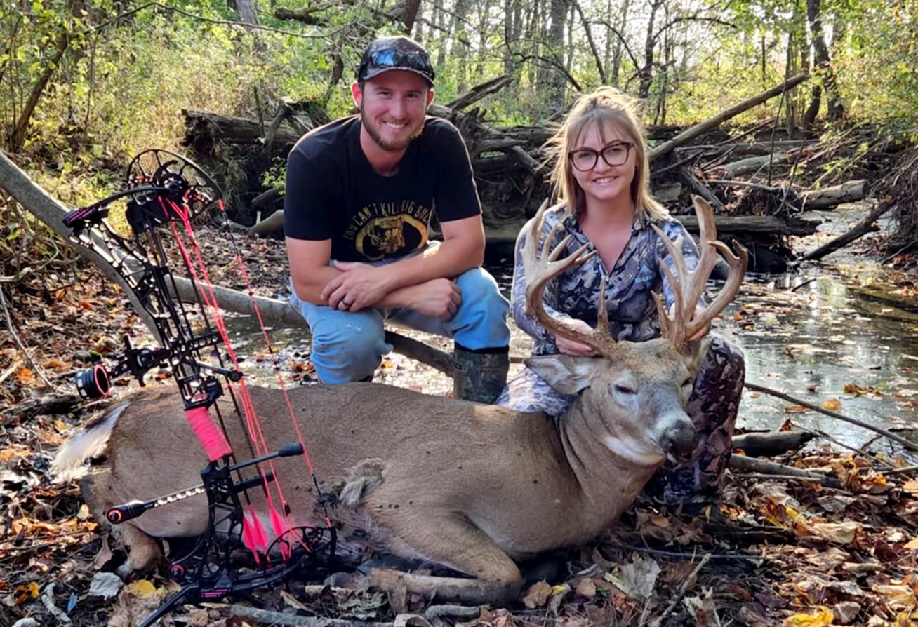 Bowhunter Recovers 16-Point Buck Using a Clue from Past Trail Cam Photo ...