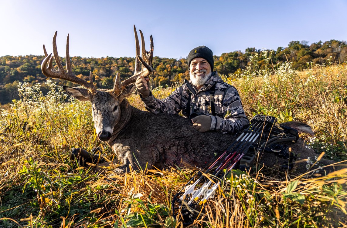 Minnesota Bowhunter Shoots a 12-Point, 175-Inch Buck | Outdoor Life