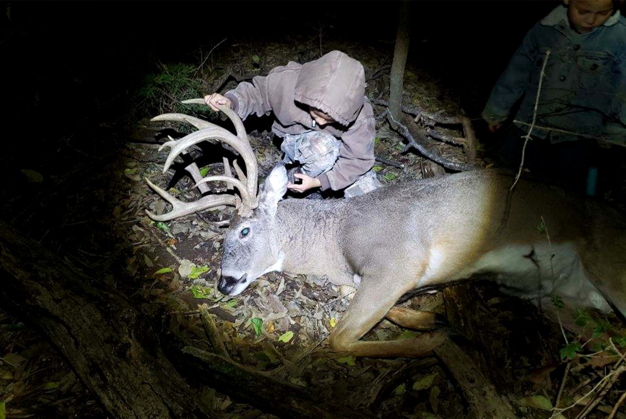 7-Year-Old's First Deer Is a Heavy 14-Pointer That Came in to a Decoy ...
