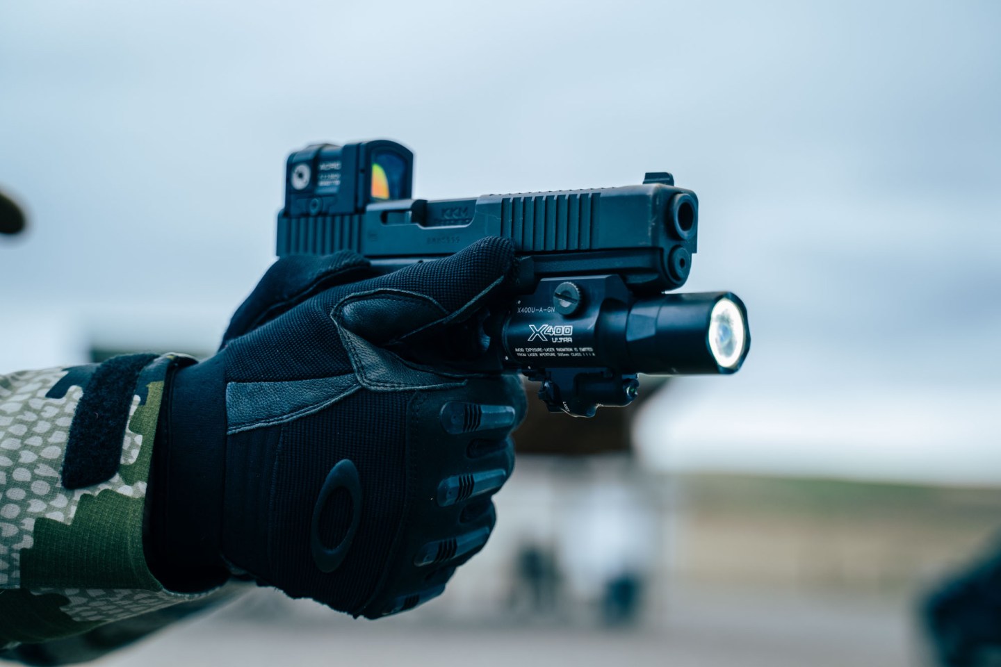 Bear Gun Shootout Video: Sig P320 X-Ten Comp vs. Glock G20 | Outdoor Life