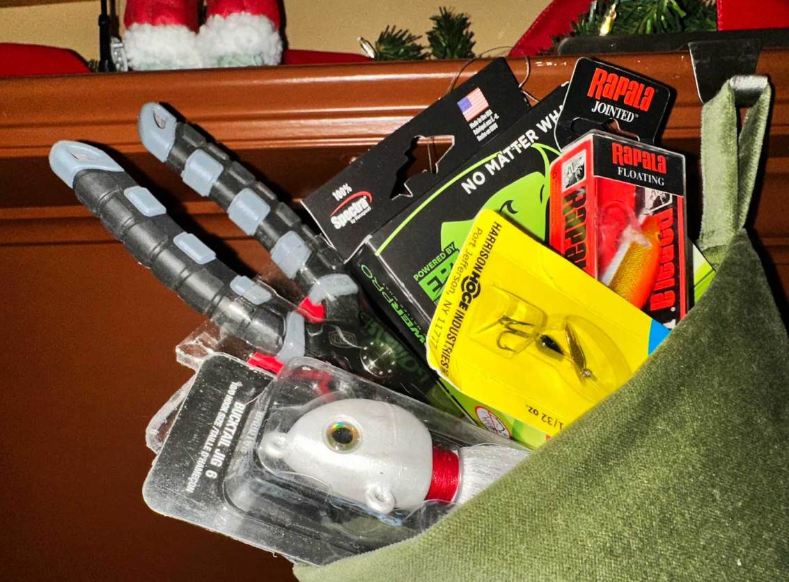 A Fishing Gift Guide for Shoppers Who Know Nothing About Fishing. Plus ...