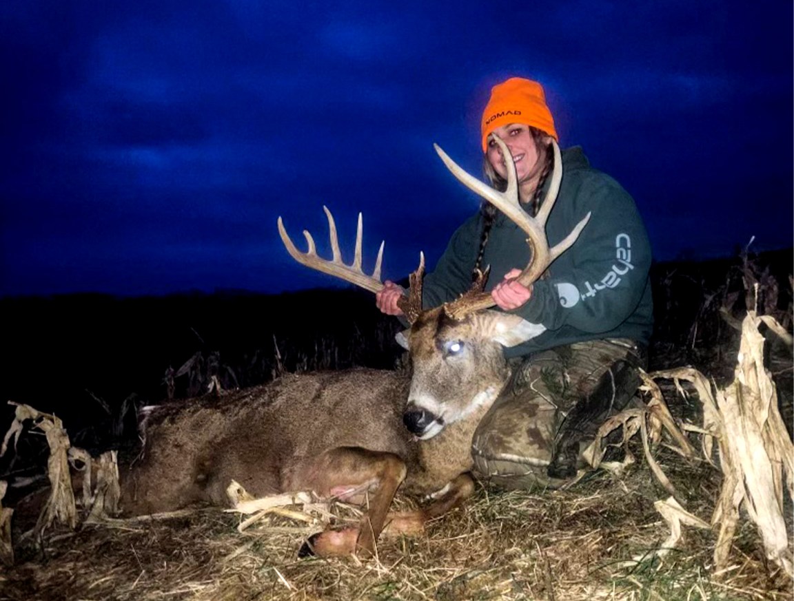 On Her First Successful Deer Hunt with Her Husband, Hunter Shoots a ...