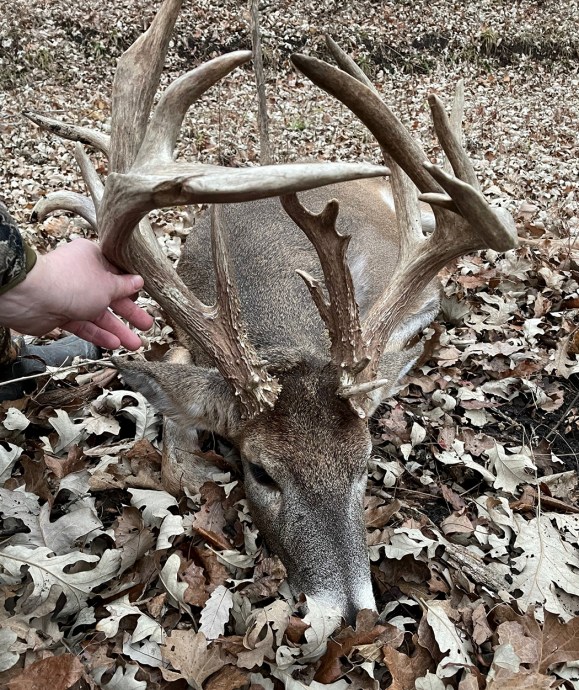 Kansas Soldier Ditches His Tree Stand and Tags Elusive 'Ghost' Buck ...