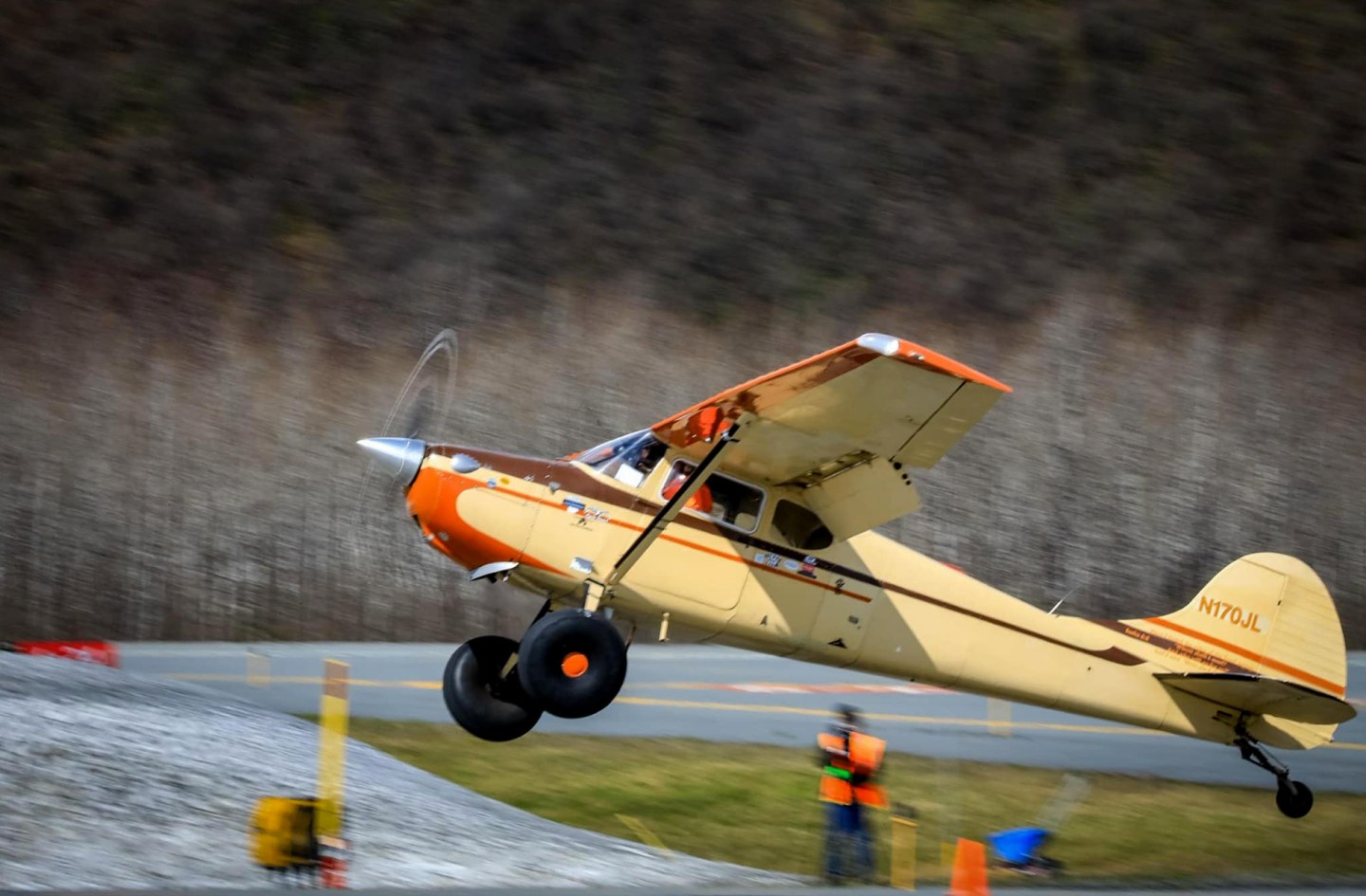 Alaska Bush Pilot Community Rallies to Find, Rescue Family Whose Plane ...