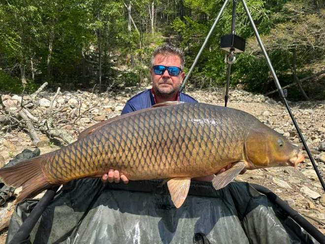 This Fisherman Caught a New World-Record Carp in His Neighborhood Pond ...