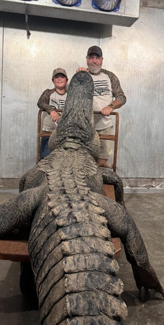 'It About Snatched Me Out of the Boat.' Hunters Tag Giant Gator That's ...