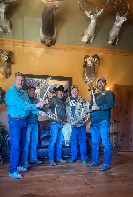Brooks Bull Officially Declared New Archery World-Record Elk. It ...