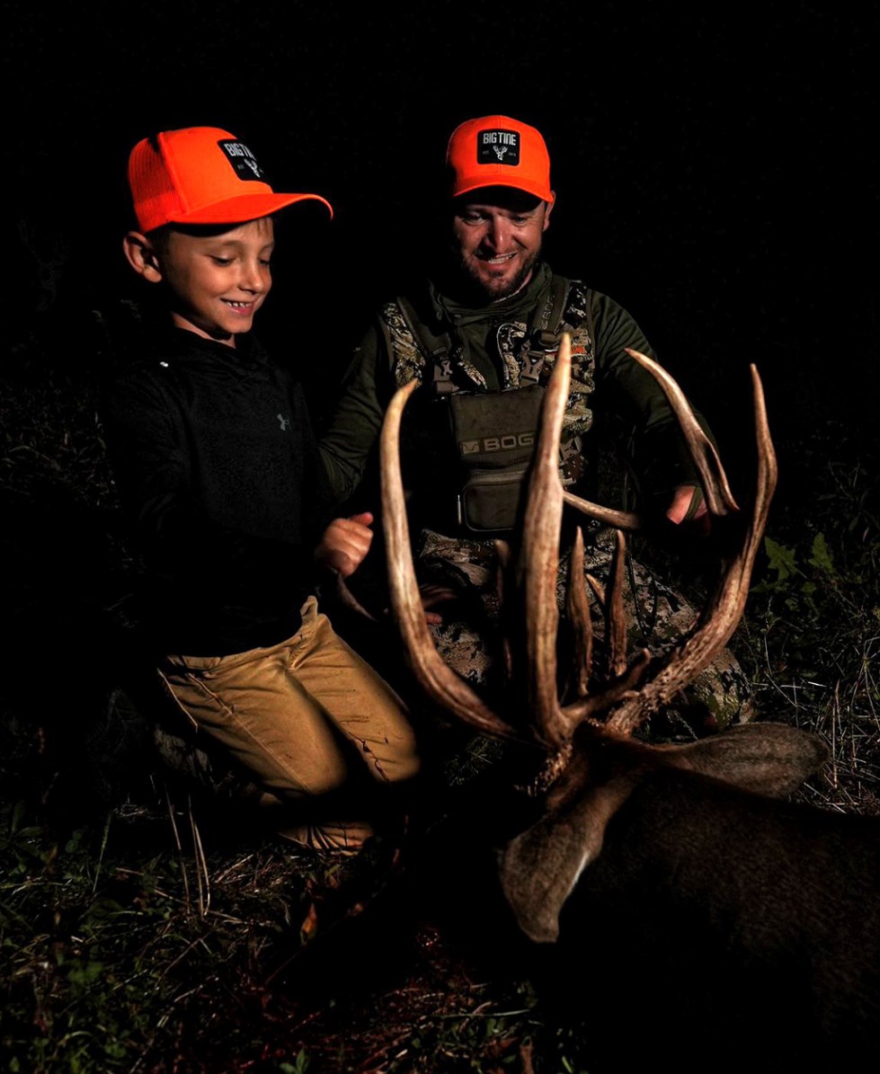 My 8-Year-Old 'Kept His Cool' When This 180-Class Buck Bedded in Front ...